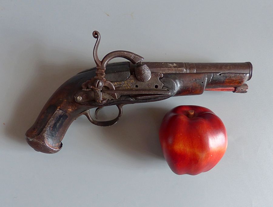 Antiques for sale selling and buying antiques online - ANTIQUES.CO.UK