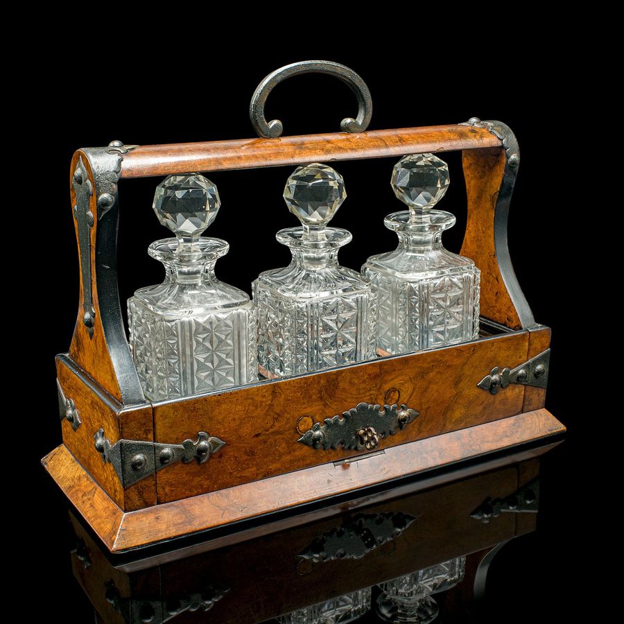 Antiques for sale selling and buying antiques online - ANTIQUES.CO.UK